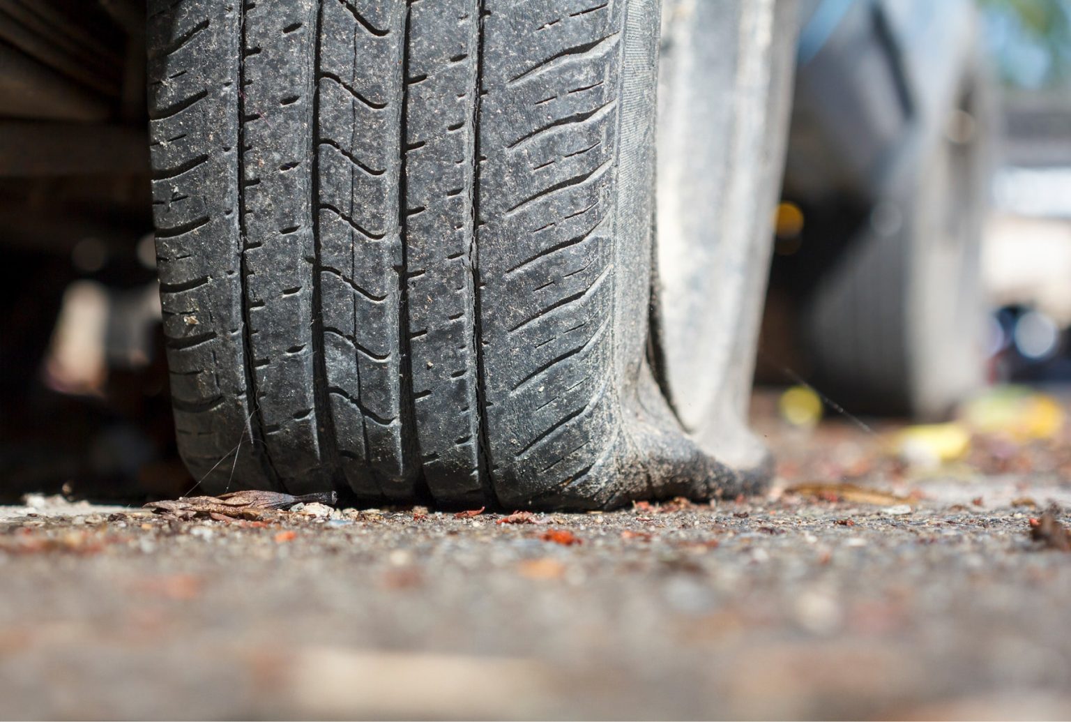 Crevaison pneu : comment agir ? | Conseils Drivecase