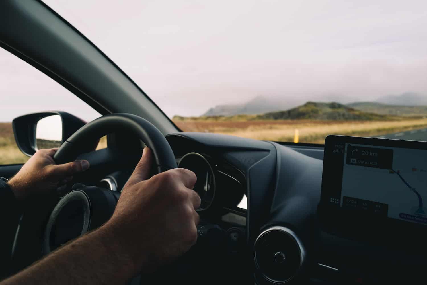 Les avantages de la conduite assistée dans les nouvelles voitures